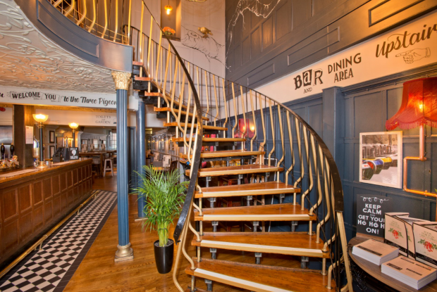 Three Pigeons: Traditional Guildford Pub | DesignMyNight