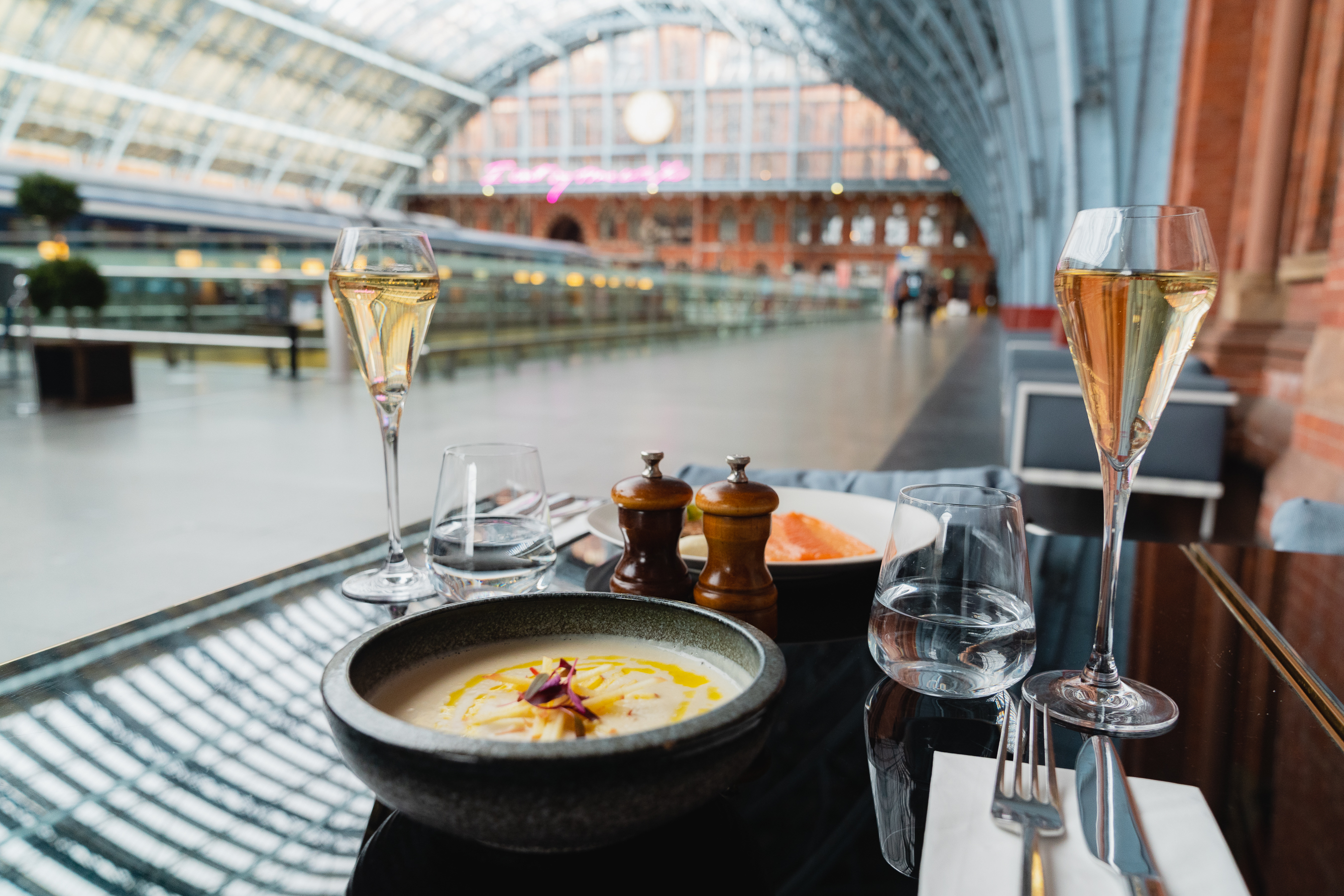 Searcys St Pancras Restaurant and Bar | London Bar Reviews | DesignMyNight