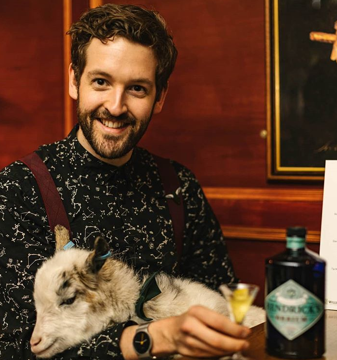 Hendrick's Air: Virtual Journey to Girvana | UK Online/Live Reviews ...