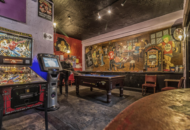 Dove & Rainbow: Rock'n'Roll Pub In Sheffield City Centre | DesignMyNight