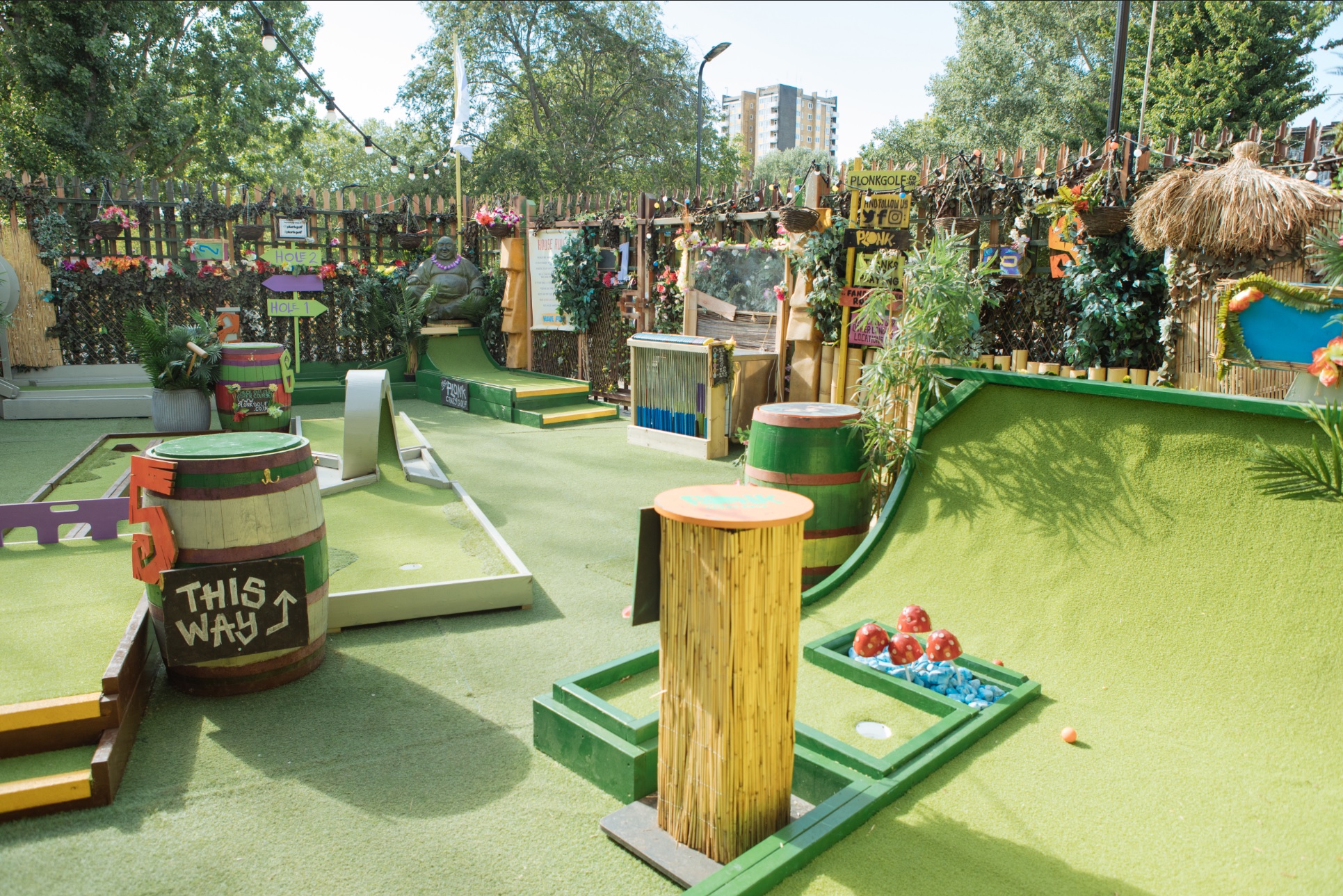Plonk Golf - London Fields | London Activity Reviews | DesignMyNight