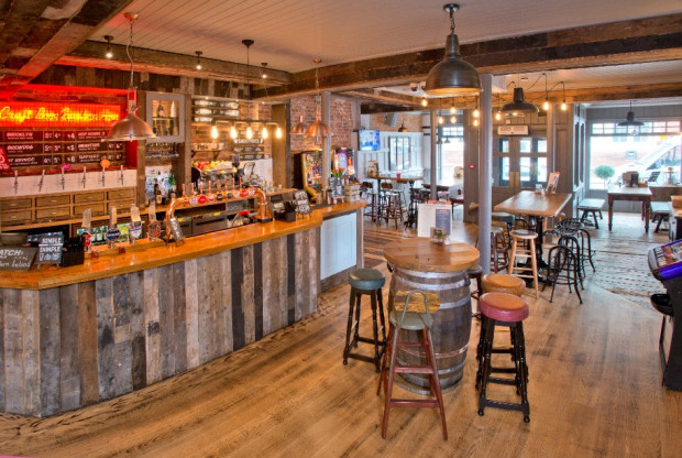 The Block & Gasket: Affordable Burgess Hill Pub | DesignMyNight
