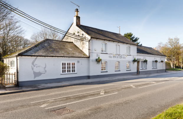 Horns Inn: Affordable Ferndown Pub | DesignMyNight