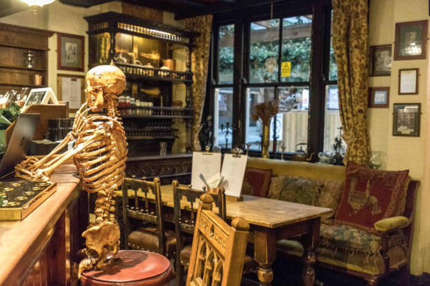 Golden Fleece: Quirky Haunted Pub In York | DesignMyNight