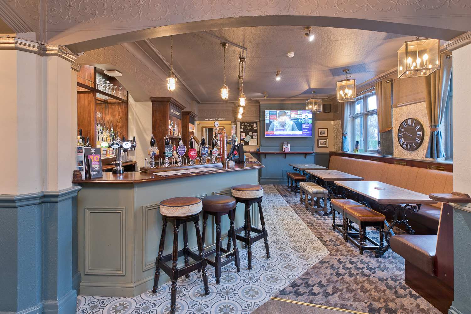 Half Moon Bar