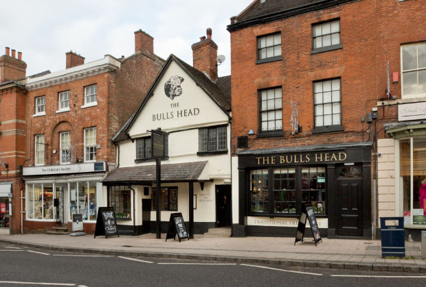 Bull Inn Paisley: Traditional Country Pub | DesignMyNight