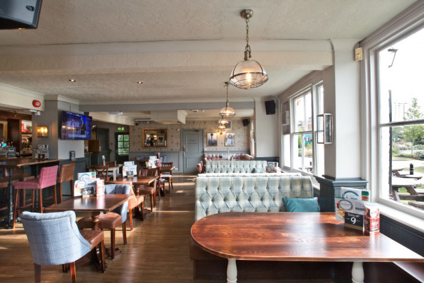 Market Inn: Cosy Bracknell Pub | DesignMyNight