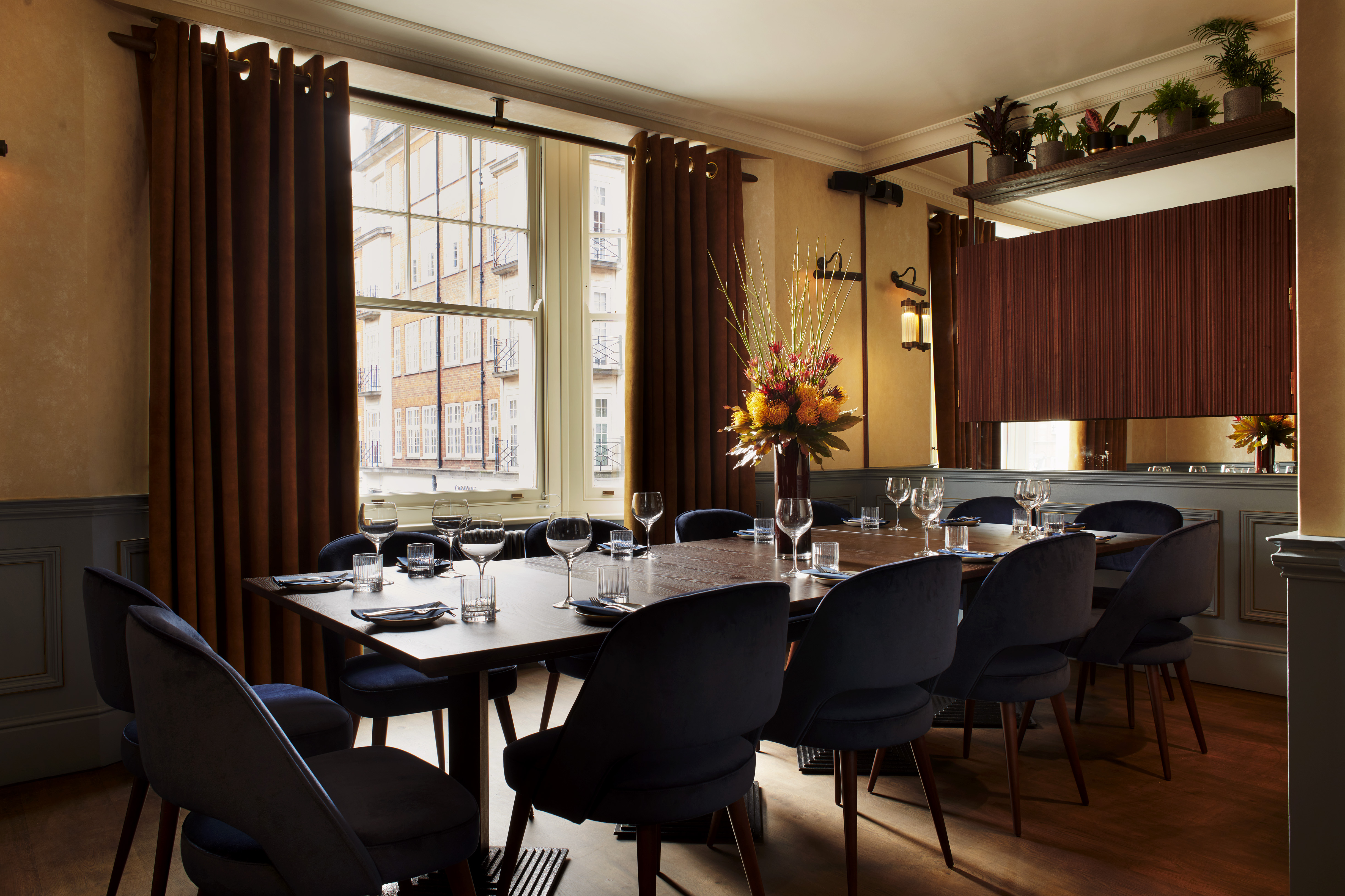 The Cavendish: Fancy Pub Dining in London | DesignMyNight