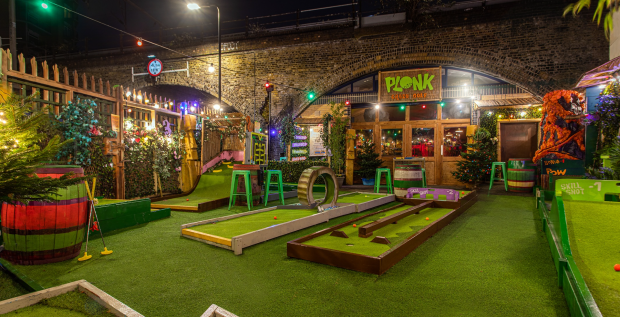 Plonk Golf - London Fields | London Activity Reviews | DesignMyNight