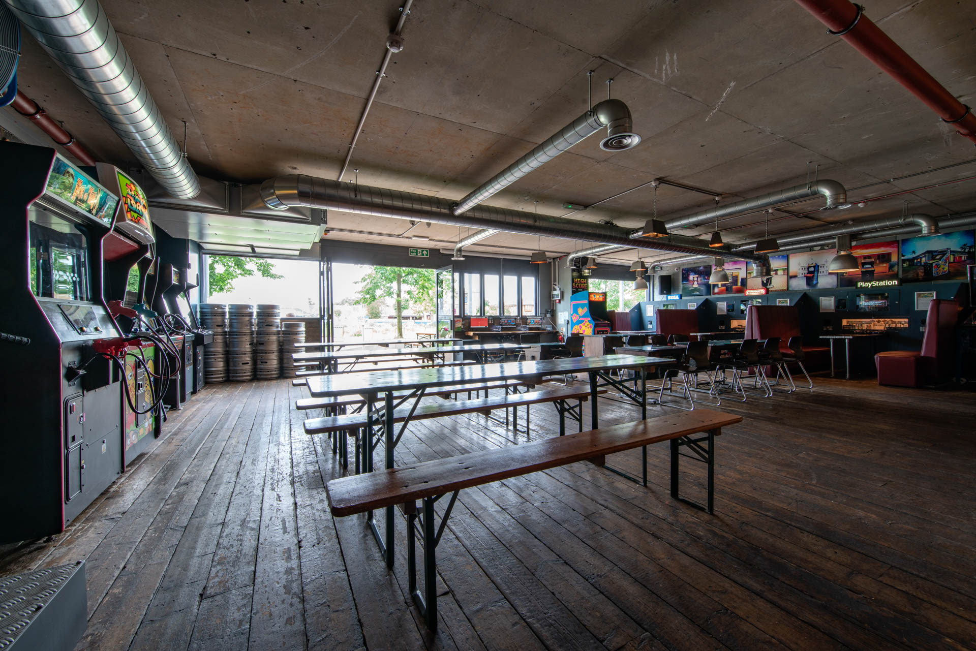 Four Quarters East Hackney Wick | London Bar Reviews | DesignMyNight