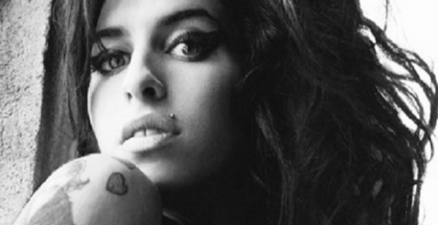 Amy Winehouse by Lucy Randell | Canary Wharf, London Live Music Reviews ...