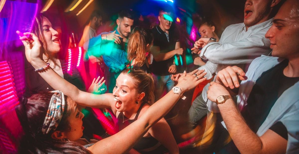 Play Fridays | West End, London Fun Time Partying Reviews | DesignMyNight