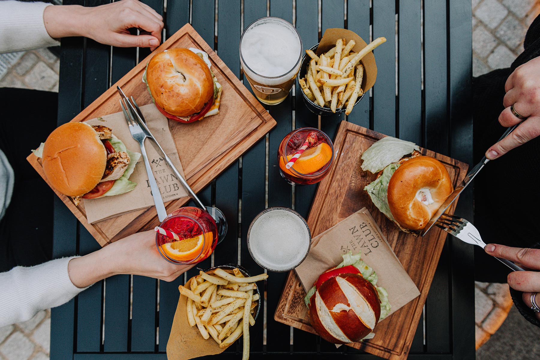 The Lawn Club Spinningfields | Manchester Bar Reviews | DesignMyNight