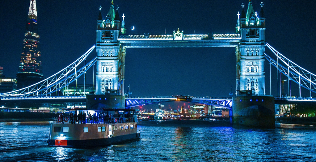 Thames Rooftop Boat Party | London Boat Party Reviews | DesignMyNight
