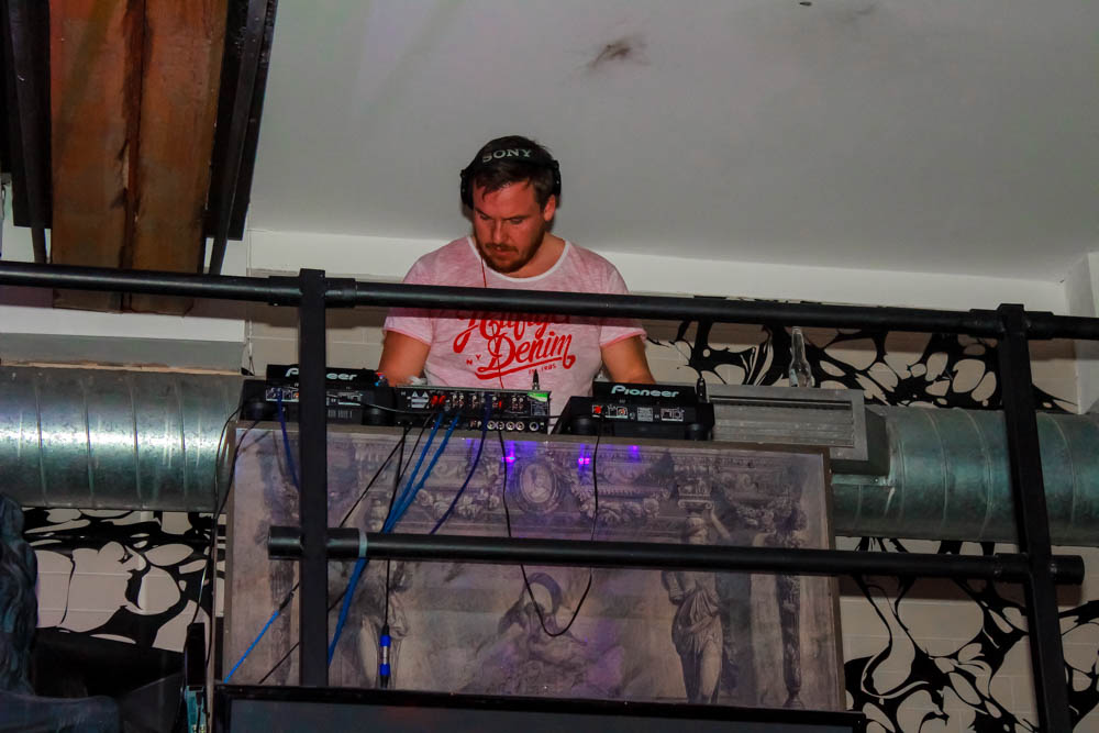 Bar Signature: Late-Night Cocktail Spot In Liverpool | DesignMyNight