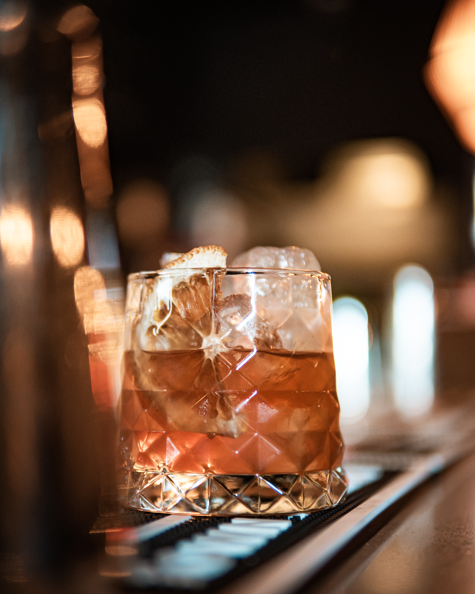 SiXTY/FoUR Cocktail Bar & Grill: Drinks in Clapham | DesignMyNight