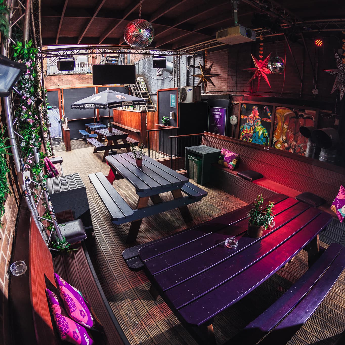 Distrikt Bar Leeds | Leeds Bar Reviews | DesignMyNight