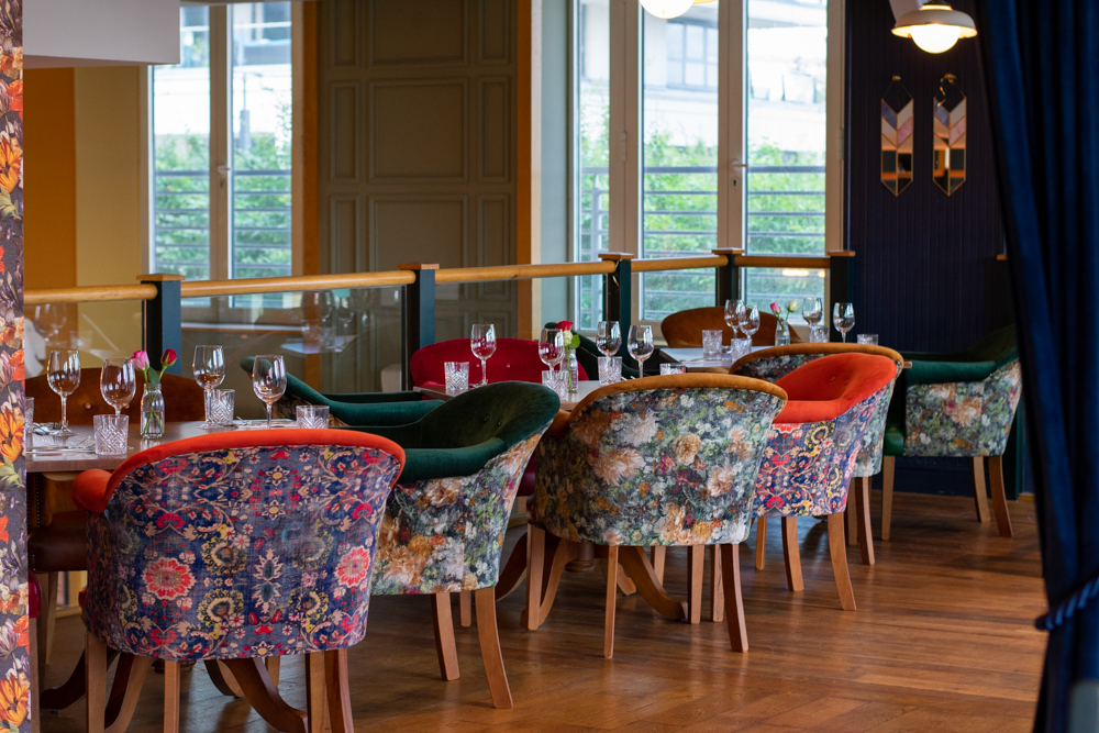 The Waterside London Fulham | Waterside Imperial Wharf Bar Reviews ...