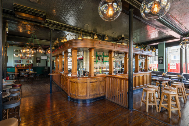 Birdcage Draft House: Quirky London Pub | DesignMyNight
