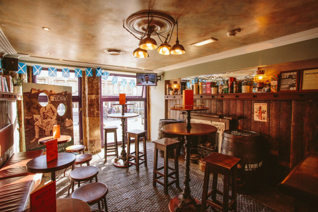 Biddy Mulligans: Quirky Traditional Edinburgh Pub | DesignMyNight