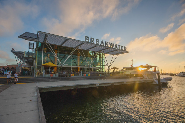 Beachside Bar: The Breakwater In Hillarys | DesignMyNight