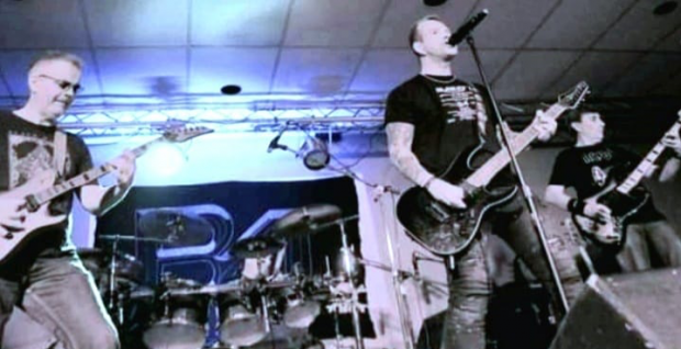 B4 Band Live Music | UK Live Music Reviews | DesignMyNight