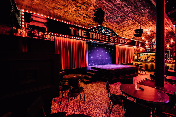 The Three Sisters: World-Famous Edinburgh Pub & Bar | DesignMyNight