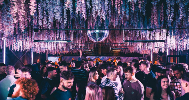 Mama Roux's: Party Bar In Manchester | DesignMyNight