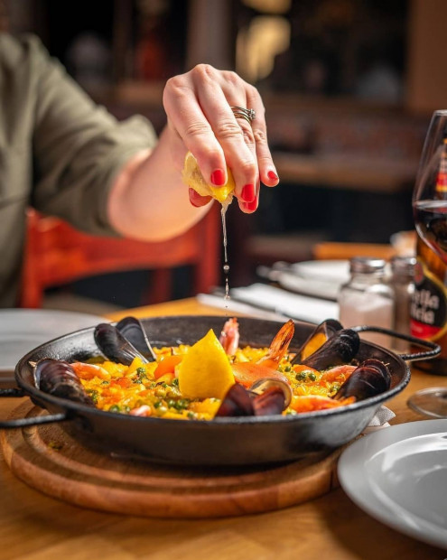 La Rueda: Spanish Restaurant On Clapham High Street | DesignMyNight