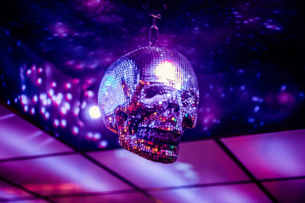 Simmons Greek Street: Quirky Happy Hour In Soho | DesignMyNight