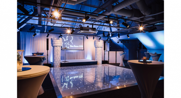 Topgolf Surrey: Event Space, Private Hire & Golf Spot In Addlestone ...