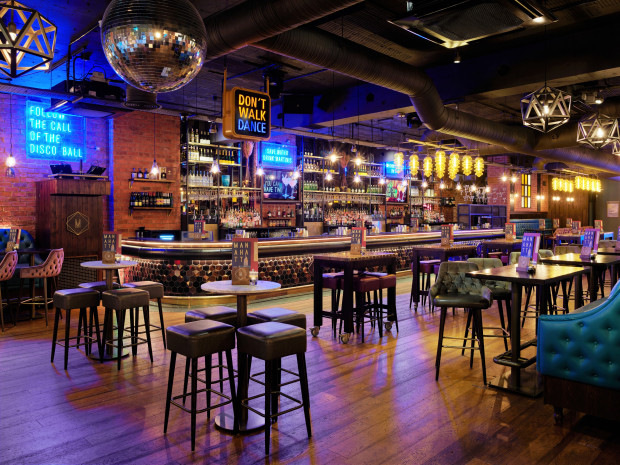 Manahatta: Cocktail Bar On Temple Street | DesignMyNight