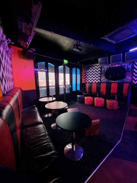 Reflex Hanley: Retro Nightclub in Hanley | DesignMyNight
