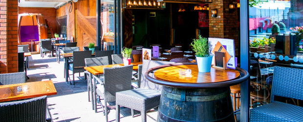 Duttons Manchester Albert Square | Manchester Bar Reviews | DesignMyNight