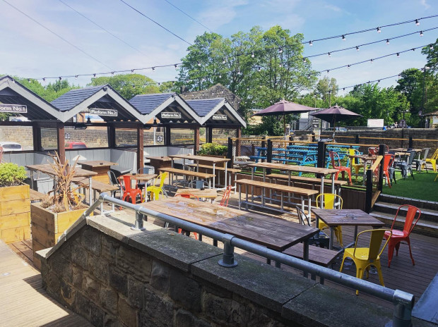 Station: Pub With Beer Garden In Guiseley | DesignMyNight