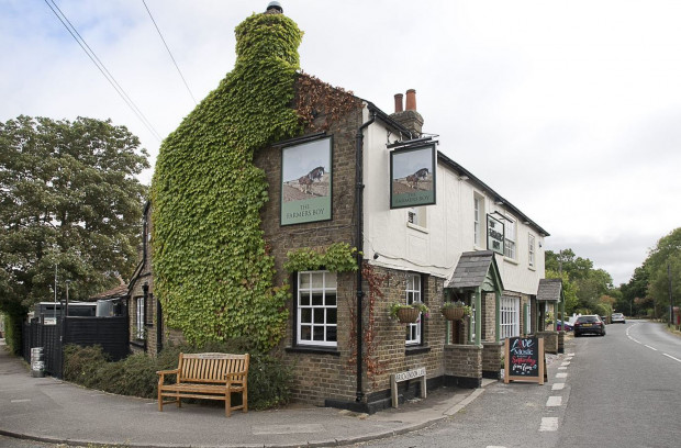 Farmers Boy: Brickendon Countryside Pub | DesignMyNight