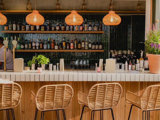 The Broadcaster: Stunning White City Pub | DesignMyNight