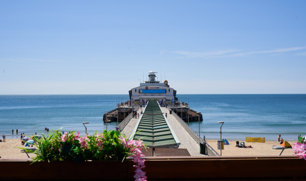 Aruba: Bournemouth Pier Party Bar | DesignMyNight