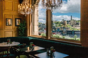 35 Cool And Quirky Bars In Edinburgh | DesignMyNight