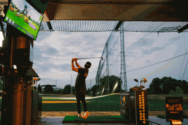 Big Shots Golf: American Driving Range in Harrow | DesignMyNight