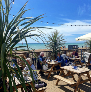 Lazy Fin: Brighton Seafront Seafood Restaurant | DesignMyNight