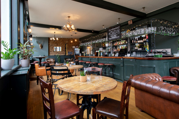 The Huntsman & Hounds: Casual Pub In Elephant & Castle | DesignMyNight
