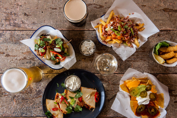 Piccadilly Tavern: Manchester City Centre Pub | DesignMyNight