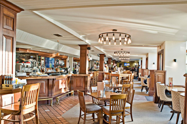 Silvermere Golf: Riverside Dining At The Inn On The Lake | DesignMyNight