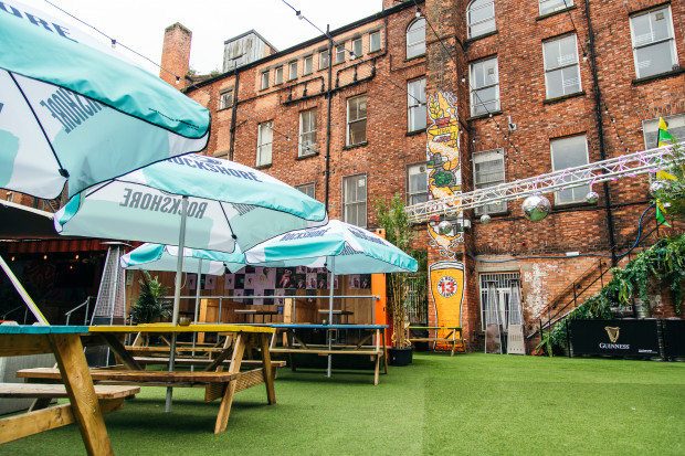 The Bone Yard: Cool Bedford Street Shipping Container Bar | DesignMyNight