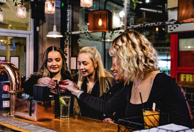 Juno Bar & Kitchen: Fun Cocktail Bar In Southgate In Bath | DesignMyNight