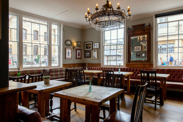 The King's Arms: Iconic Pub In Oxford | DesignMyNight