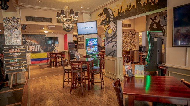 Goose: Wolverhampton Pub With Live Sports | DesignMyNight
