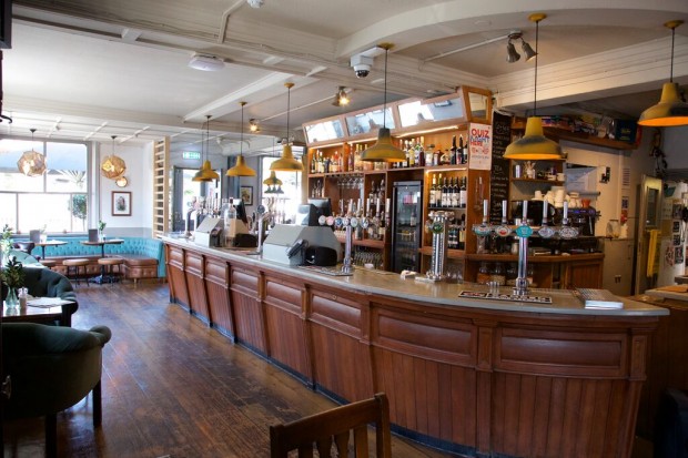 The Falcon: Clapham North Beer Garden & Sports Pub | DesignMyNight