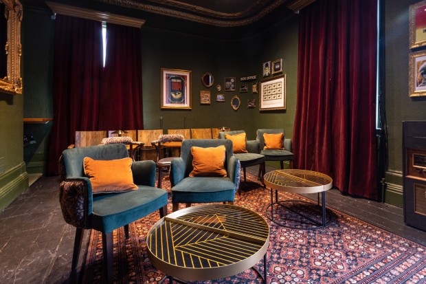 The Lass O' Gowrie Oxford Road | Manchester Pub Reviews | DesignMyNight